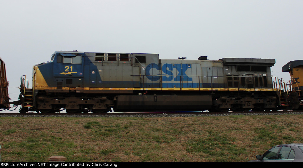 CSXT 21 on Q410-04